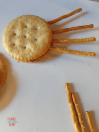 Super Easy Halloween Spider Cracker Snack for Kids